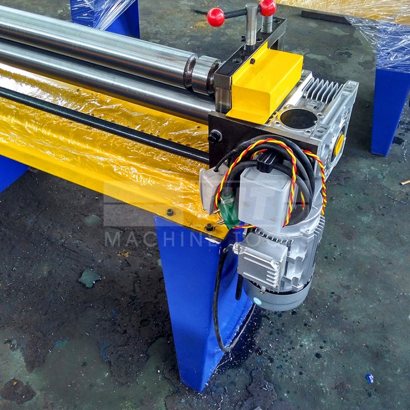 Electric 3 Roller Plate Slip 1.5x1300 Metal Sheet Electric Slip Rolling ...